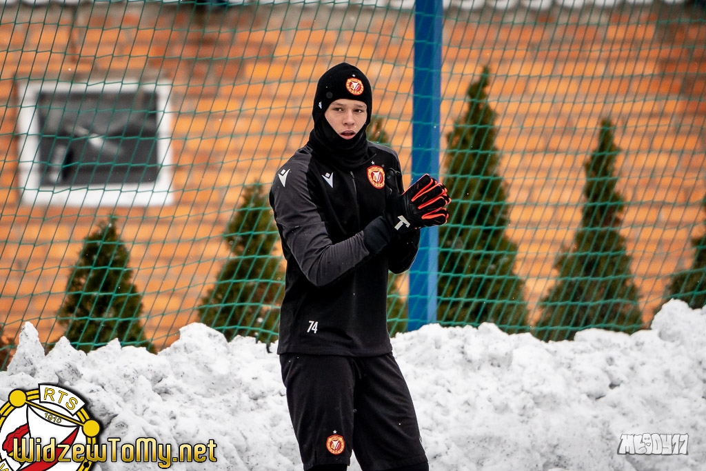 Józwik podpisał profesjonalny kontrakt - WidzewToMy - Oficjalny portal ...