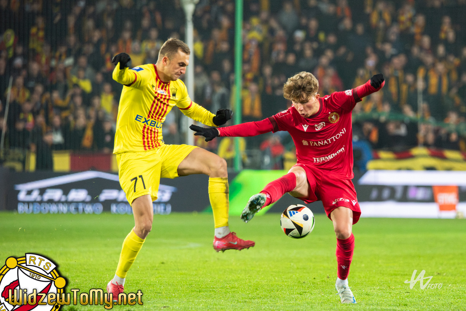 Dwóch młodzieżowców i walka z "Pasami" - WidzewToMy - Oficjalny portal ...